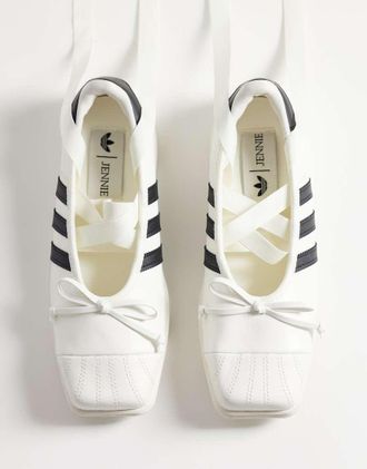 adidas Originals x Jennie Superstars II baskets de danse en blanc et noir