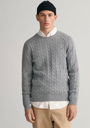 GANT Strickpullover COTTON CABLE C-NECK mit Wappen-Logostickerei auf der Brust