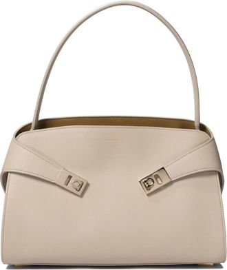 Ferragamo Femme, Sacs, Beige, Taille: ONE Size Sacs &agrave; &eacute;paule