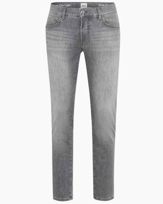 Brax Extraleichte Hi Flex Jeans Chuck in dezenter Used-Optik, Modern Fit in