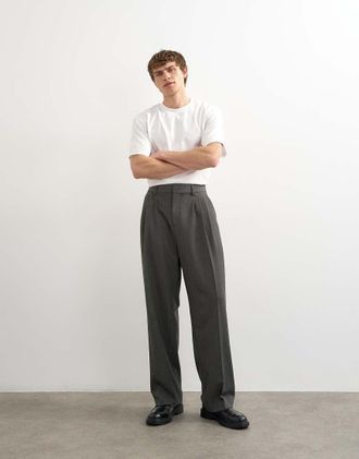 Topman Weit geschnittene Hose in Anthrazit mit dreifacher Bundfalte-Grau