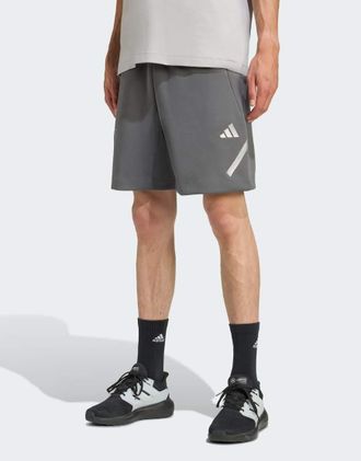 adidas adidas Performance - Mercedes - AMG Petronas Formel 1 Team Silver Arrows - Shorts in Grey Five-Grau