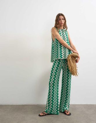Topshop Gemusterte Hemdbluse aus H&auml;kelstrick in Gr&uuml;n und Wei&szlig;, Kombiteil-Mehrfarbig