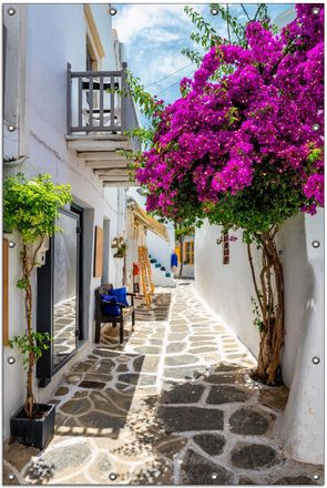 Wallario Outdoor-Poster f&uuml;r Garten oder Balkon Griechische Bl&uuml;tengasse, Motivbanner Gr&ouml;&szlig;e: ca. 120 x 180 cm, Outdoor-Bild
