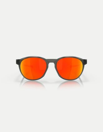 Oakley Reedmace - Lunettes de soleil rondes polaris&eacute;es avec verres orange effet miroir - Gris fum&eacute;e mat