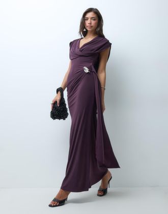 Asos robe longue &agrave; corsage drap&eacute; avec taille orn&eacute;e de galon, couleur raisin-VIOLET