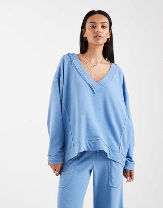 Free People Staycation - Sweatshirt-Pullover in Blissful-Blau mit V-Ausschnitt, Kombiteil