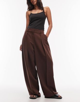 Asos Jean barrel d&eacute;contract&eacute; - Chocolat fonc&eacute;-Brown