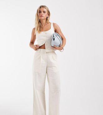 4th + Reckless Petite Pantalon densemble ample et habill&eacute; en aspect lin - Cr&egrave;me-Blanc