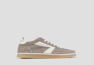 Alexander Smith Thames Man in dark ivory suede and white logo
