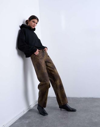 Topshop Gerade Hose aus Kunstleder in verwaschenem Braun-Brown