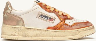 Autry BASKETS MEDALIST LOW SUPER VINTAGE EN CUIR PLATINE ET ORANGE