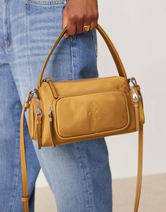 Calvin Klein Sac port&eacute; &eacute;paule &agrave; poche en nylon - Marron-Brown