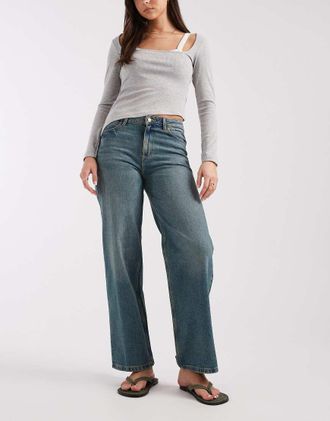 Wrangler Gerade geschnittene Jeans in Vintage-Waschung mit mittelhohem Bund und lockerer Passform-Blau