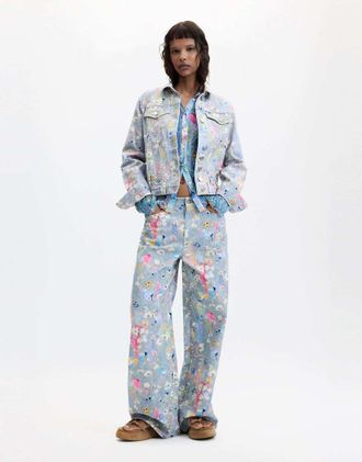 Desigual Jeansjacke mit Print in Grau