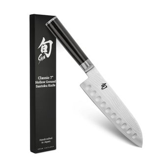Shun KAI Shun Classic Santoku 18 cm Klingenl&auml;nge mit Kullenschliff - Damastmesser 32 Lagen VG MAX Kern - 61 (&plusmn;1) HRC - Pakkaholzgriff - Made in Japan - jap