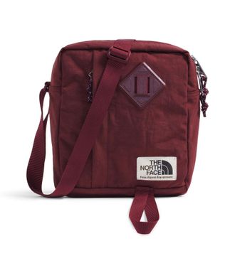 The North Face NF0A52VT82P BERKELEY CROSSBODY Gym Bag Herren SUMAC/ALPINE PLUM Gr&ouml;&szlig;e OS