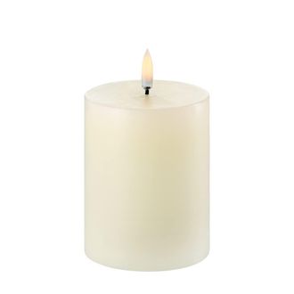 Uyuni Candles Piffany Copenhagen Uyuni Lighting Pillar LED Kerze 7,8 x 10 cm Echtwachs Ivory - 6 Stunden Timerfunktion - Keine Brandgefahr, Keine Rußbildung und kei