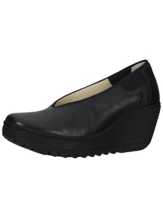 FLY London Pumps