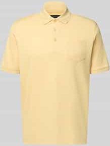 Bugatti Regular Fit Poloshirt mit Brusttasche und Label-Stitching