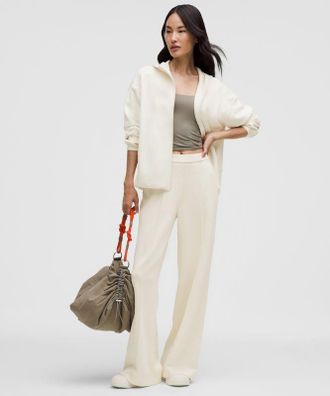 lululemon Pintuck-Hose mit hohem Bund und weitem Bein aus geb&uuml;rstetem Softstreme Normale L&auml;nge f&uuml;r Frauen - Gr&ouml;&szlig;e 2XS in Light Ivory