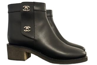 Chanel Black Interlocking CC Logo Ankle Boots Size 38.5