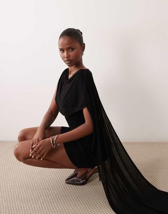 Gina Tricot Gina Tricot robe courte cape noire