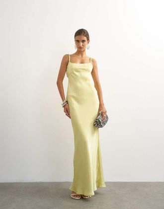 Topshop Robe longue satin&eacute;e &agrave; bretelles et surpiq&ucirc;res - Jaune