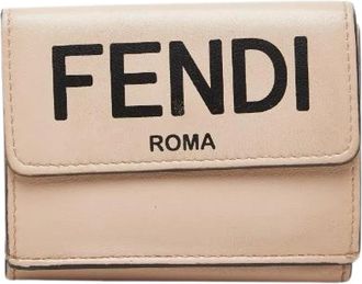 Fendi Portefeuille Trifold en cuir pr&eacute;-poss&eacute;d&eacute; - Femme - Pre-owned - Beige - Taille: ONE Size