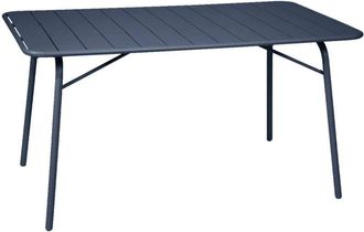 Sweeek Table de jardin pliante m&eacute;tal 6 places. marine. Amelia. 140x80 cm. traitement antirouille. lattes et bords arrondis