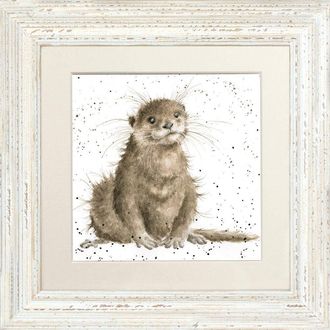 Wrendale Designs River Gent Otter Gerahmtes Bild, Used-Look, Wei&szlig;