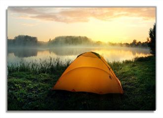Wallario selbstklebendes Poster - Morgend&auml;mmerung am Seeufer, Aufkleber in Premiumqualit&auml;t, Klebefolie Gr&ouml;&szlig;e: 70 x 100 cm (Riesenposter)