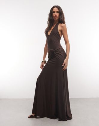 Asos robe longue jusquau sol avec taille basse torsad&eacute;e en chocolat-Marron