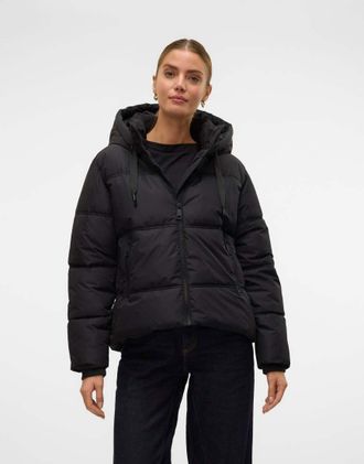 Vero Moda Sophie gepolsterte Jacke mit Kapuze in Schwarz