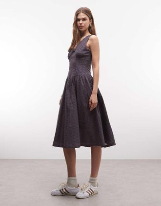 Daisy Street Midikleid in Grau mit Lochstickerei, V-Ausschnitt und Korsettdetail