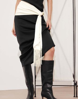 NA-KD kniehohe Lederstiefel in Schwarz
