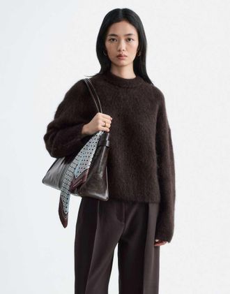 & Other Stories Pullover aus Mohair- und Wollmix in Schokobraun