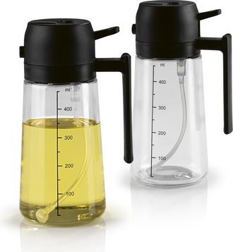 Gourmetmaxx 2-in-1 &Ouml;lspr&uuml;her & &Ouml;lspender aus Glas - 2er-Set | feiner Nebel (0,15 g/Sto&szlig;) oder &Ouml;lstrahl | 470 ml &Ouml;lgie&szlig;er, sp&uuml;lmaschinenfest, nachf&uuml;llbar | ideal f