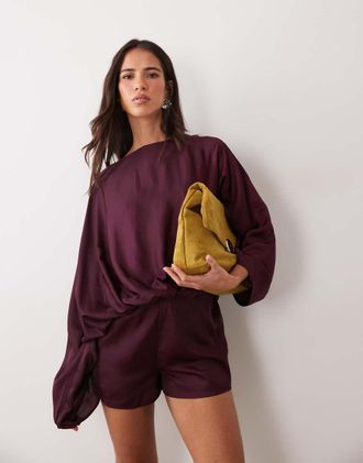 Asos Playsuit mit Fledermaus&auml;rmeln in Pflaume-ROT