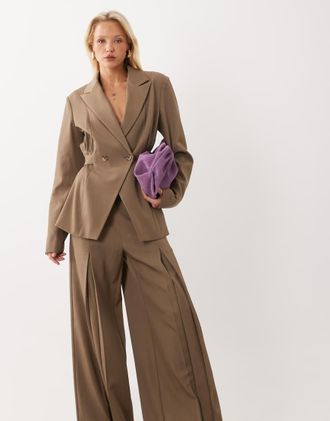Asos Blazer-Kombiteil mit G&uuml;rtel in Khaki-Grau