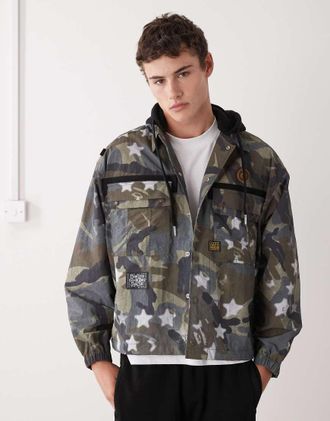 Aape By A Bathing Ape Kastiges, lang&auml;rmliges Hemd mit braunem Military-Muster-Brown