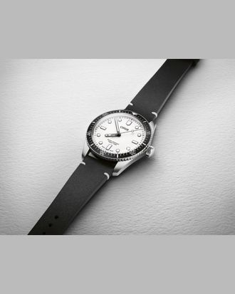 Oris SOCIAL CLUB Barcelona 40mm Herrenuhr 01 733 7707 4051 OSC-AMS-Set