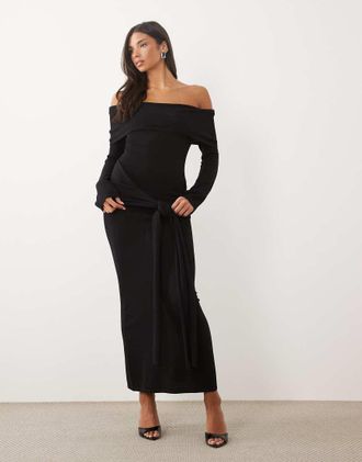 Pretty Lavish gestricktes Bardot-Maxikleid mit Bindedetail in Schwarz