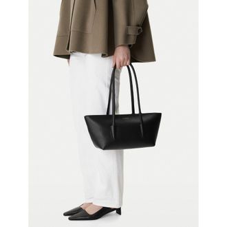 Coccinelle Handtasche Coccinelle T8A Coccinelle Double Beat E1 T8A 11 03 01 Schwarz