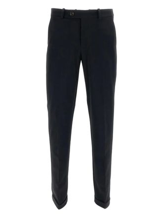 Roberto Ricci Design pantalon fusel&eacute; &agrave; ourlet retrouss&eacute; - Noir