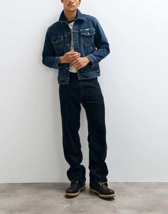 Wrangler jean droit ample en d&eacute;lavage indigo fonc&eacute;-Bleu