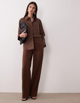 Mango Llama - Elegante Hose in Braun mit kontrastierendem Bund, Kombiteil-Brown