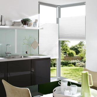 Liedeco Thermo Plissee verspannt mit Klemmtr&auml;ger; 75 x 130 cm wei&szlig; (Breite x H&ouml;he); lichtundurchl&auml;ssig verdunkelnd Blickdicht energiesparend/leichte Montage o