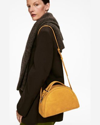 Arket Umhängetasche Aus Veloursleder -Gelb