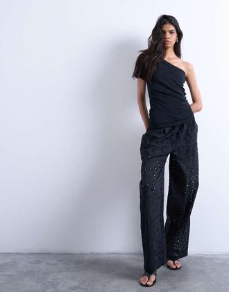 Topshop Pantalon large en broderie anglaise &agrave; motif ajour&eacute; avec lien &agrave; la taille - Noir